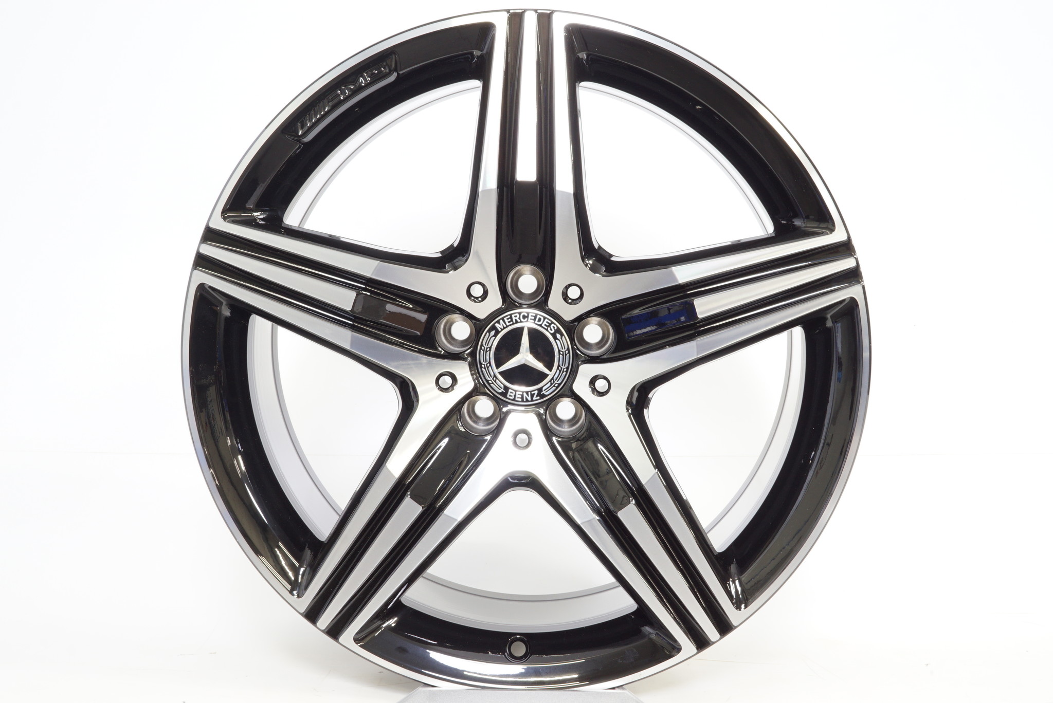 Originele Mercedes CLS W218 AMG A2184012102 velg - lossebanden.nl ...