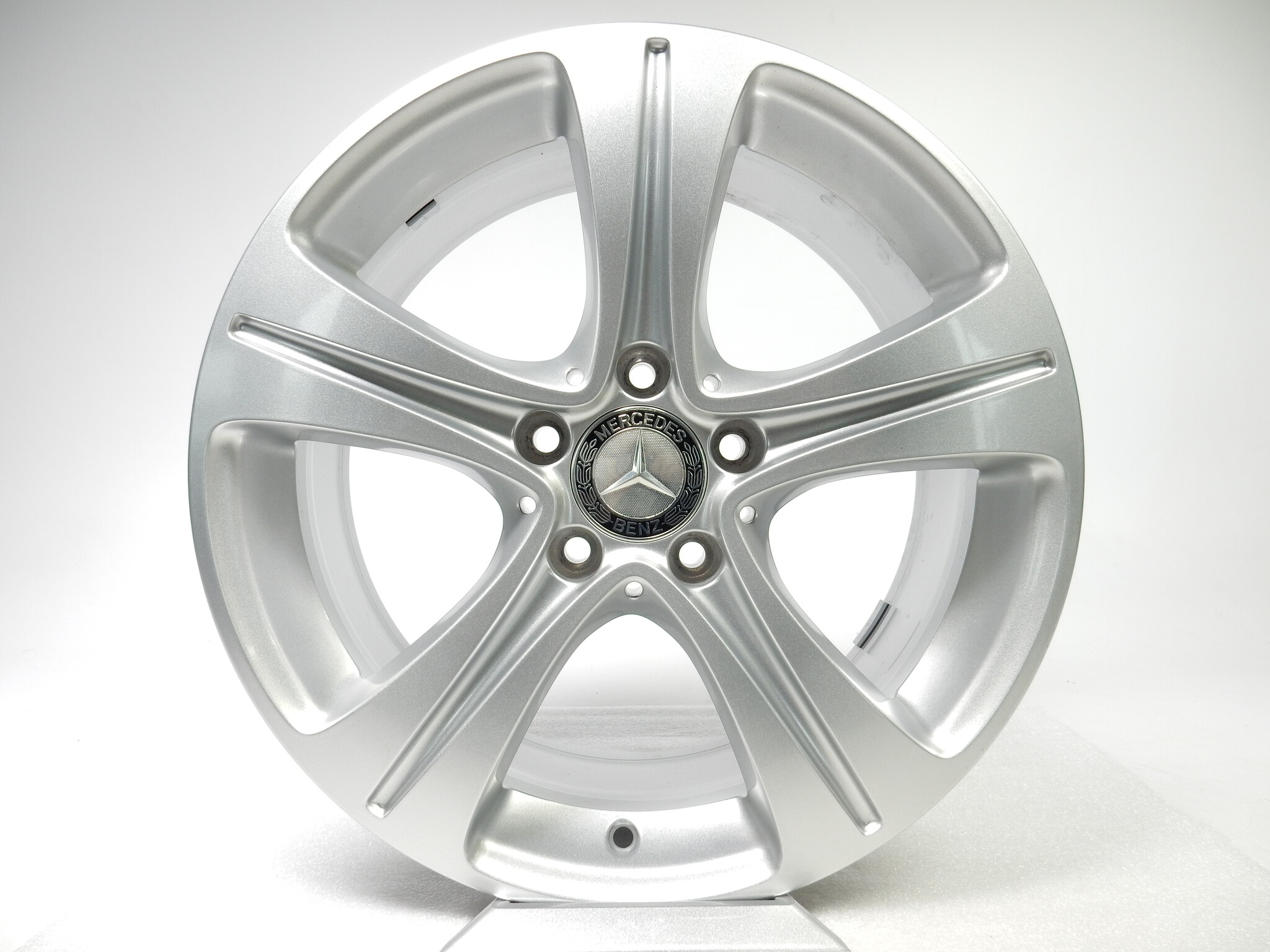 Original Mercedes E-Class W213 A2134011200 Rim - lossebanden.nl/en ...