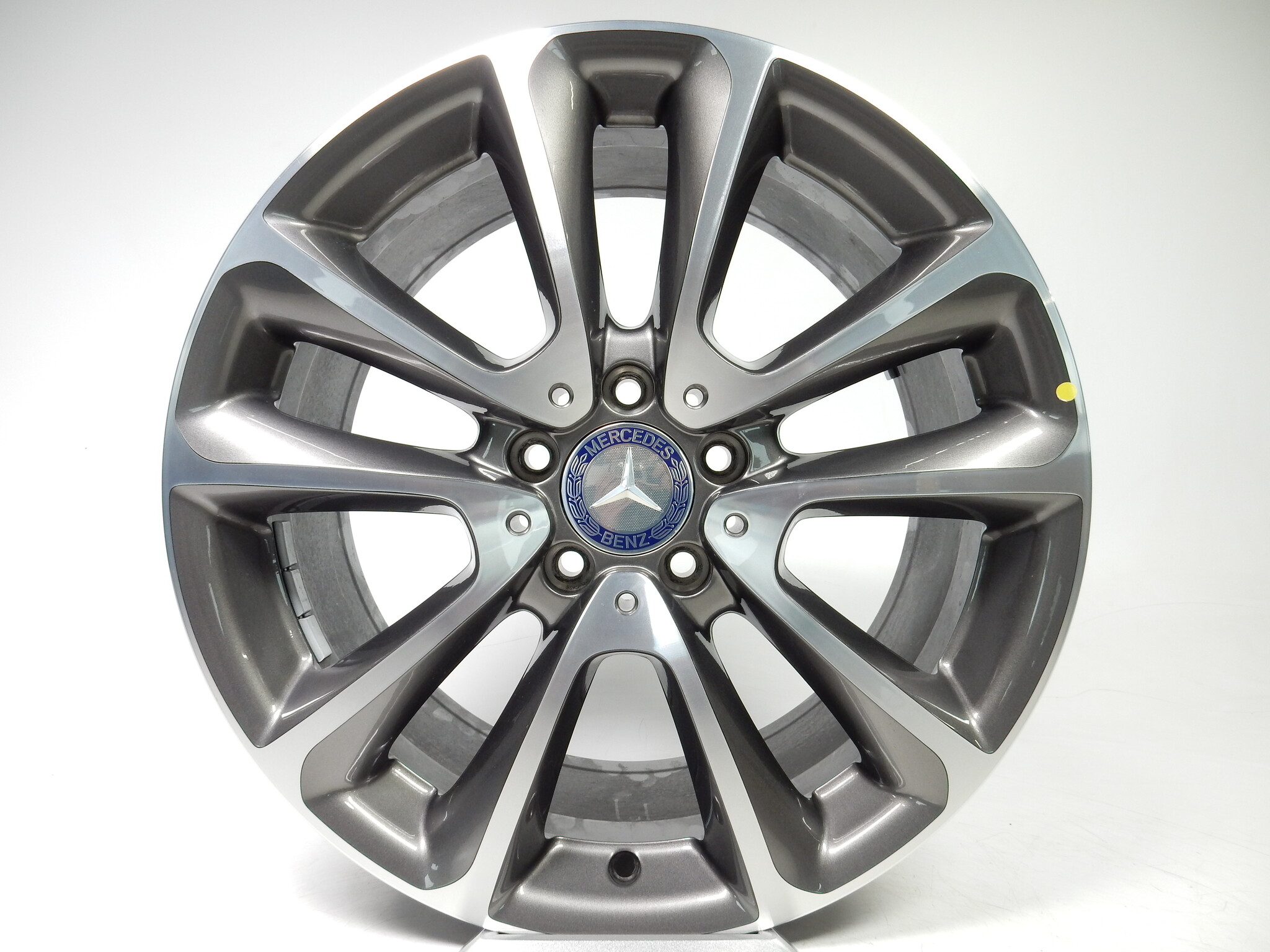 Original Mercedes E-Klasse W213 S213 A2134010400 Rim - lossebanden.nl ...