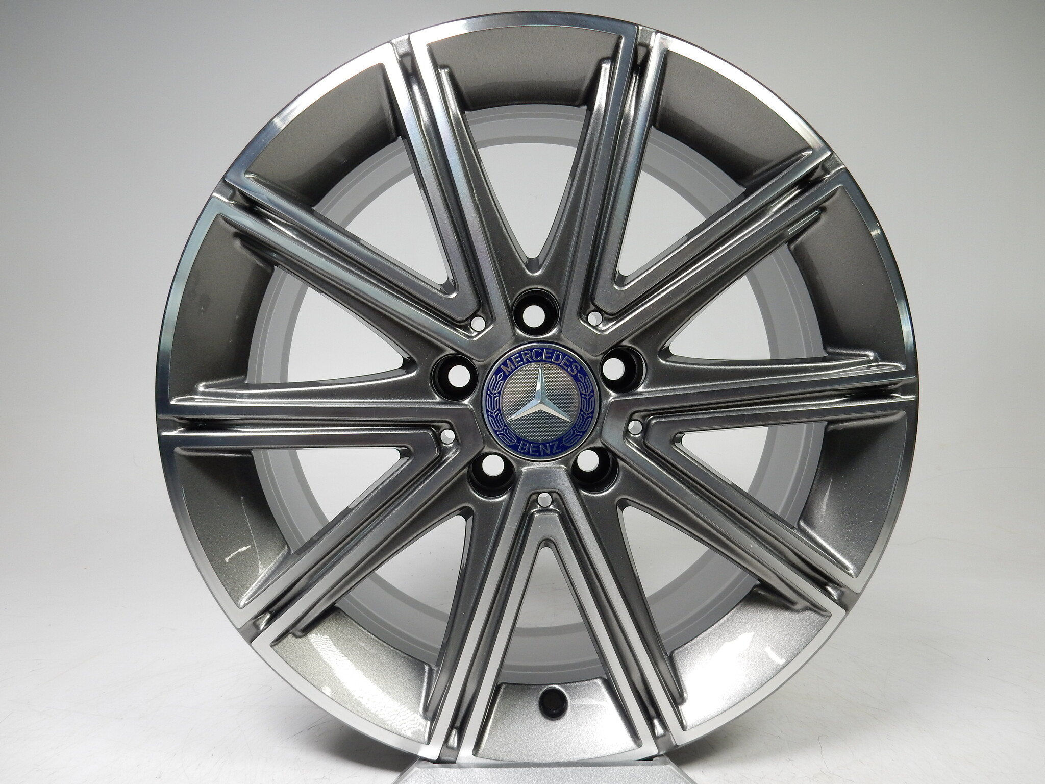 Original Mercedes SLK R172 A1724011402 Rim - lossebanden.nl/en | Used ...
