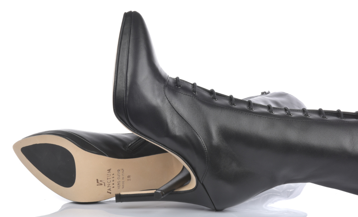 Custom -High lace-up knee boots with platform heels in genuine leather ...