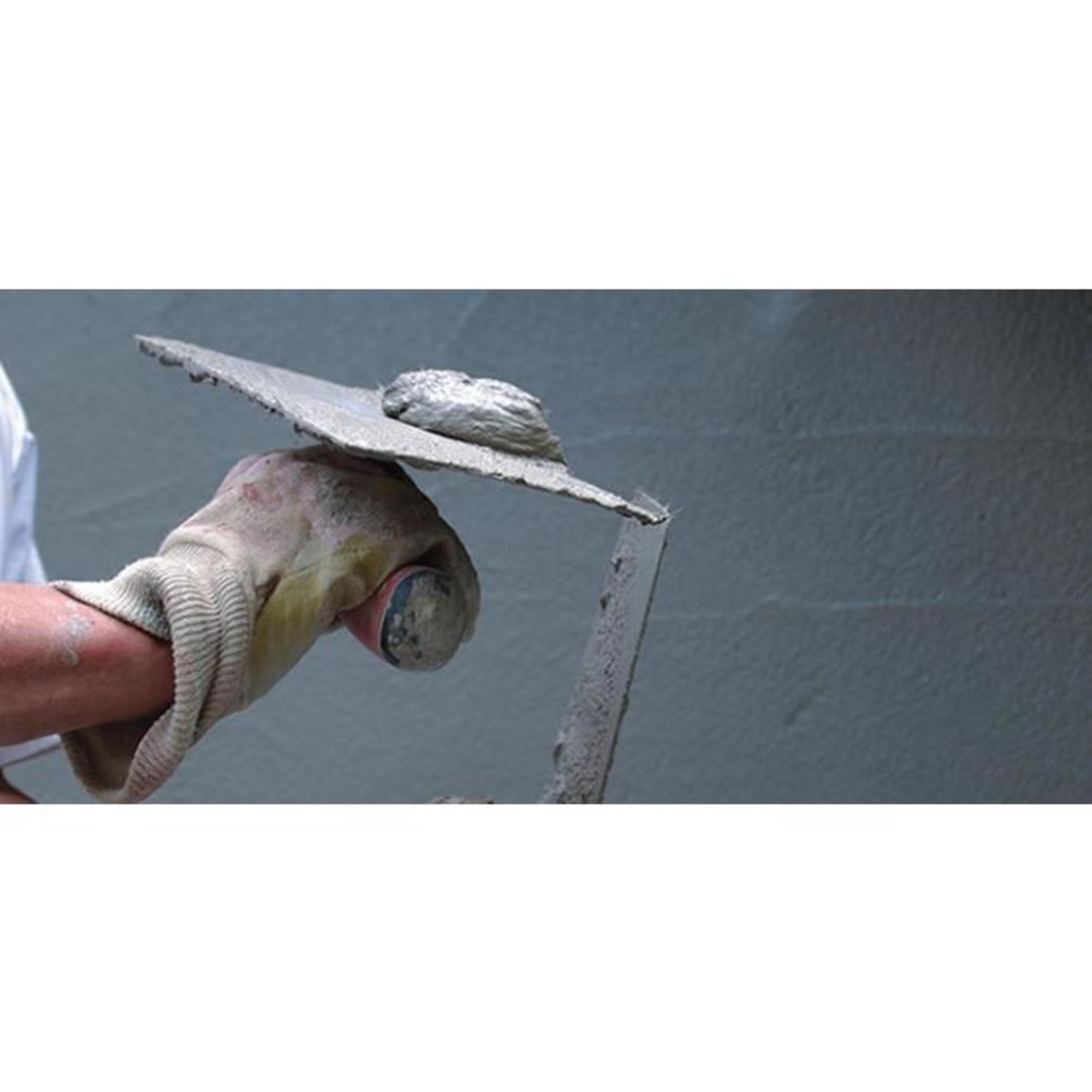 Waterdichte cementering met TECHNICRETE E | Behandel vochtige ruimtes ...