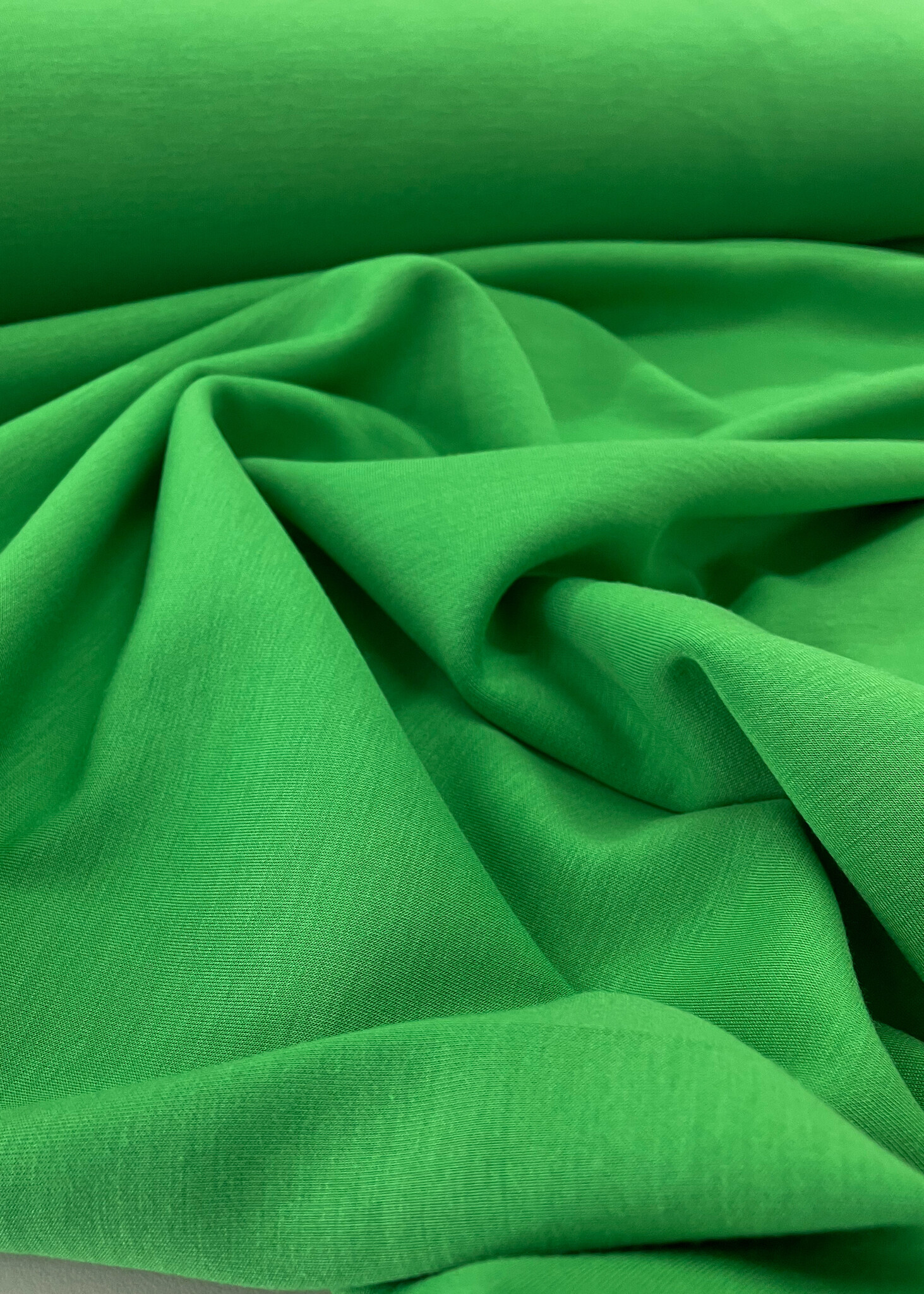 fel groen - scuba modal touch - Madeline de stoffenmadam