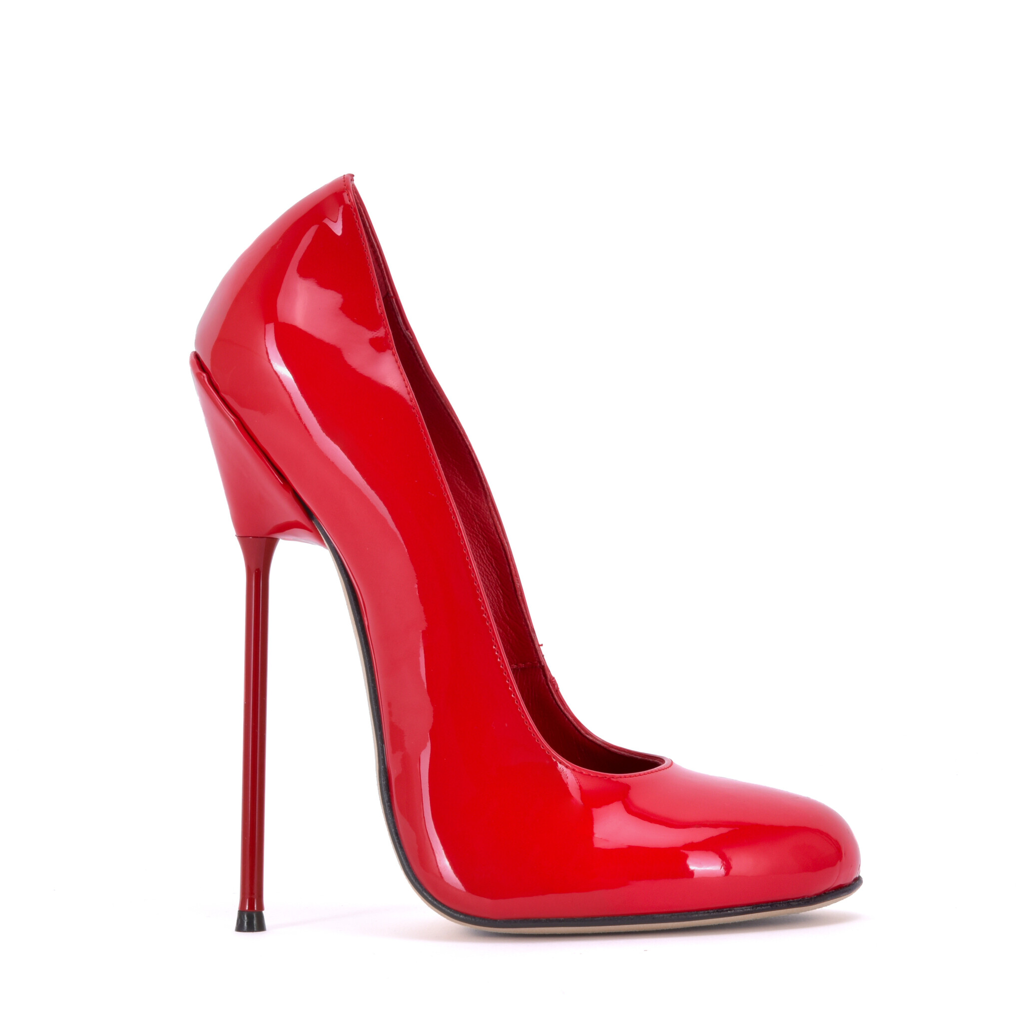 Sanctum Shoes VALENTINA ROOD GLANZENDE PUMPS MET RONDE NEUS - Shoebidoo ...
