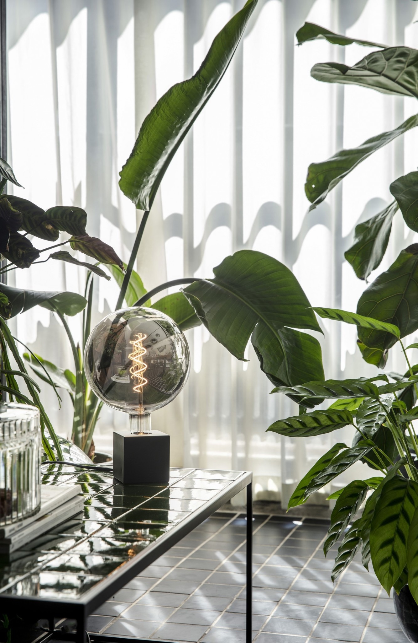 Calex Smart LED G200 Titanium | ET48 - ET48.com