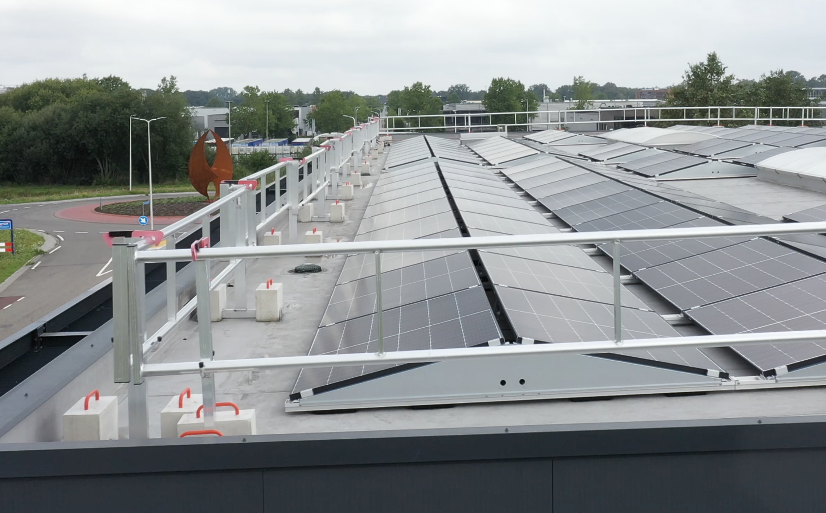 RSS Dakrandbeveiliging Plat dak Compact (60 cm) set 28 meter - Steigerdeals