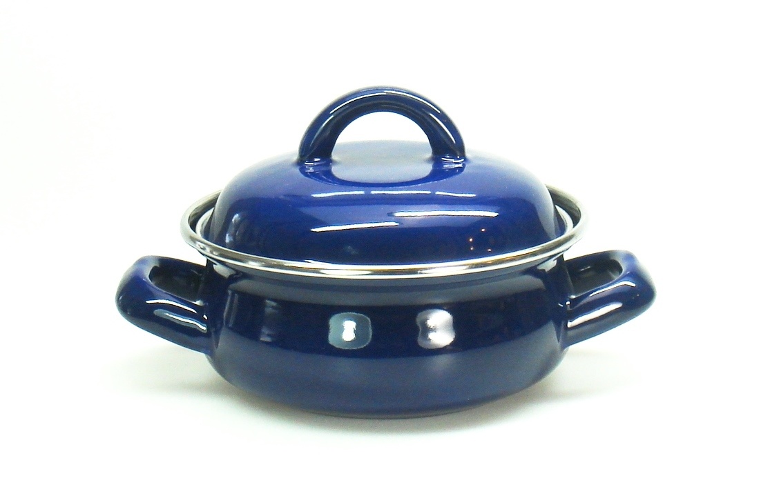 Mini pannetje met dekseltje voor het serveren van kleine voorgerechten ...