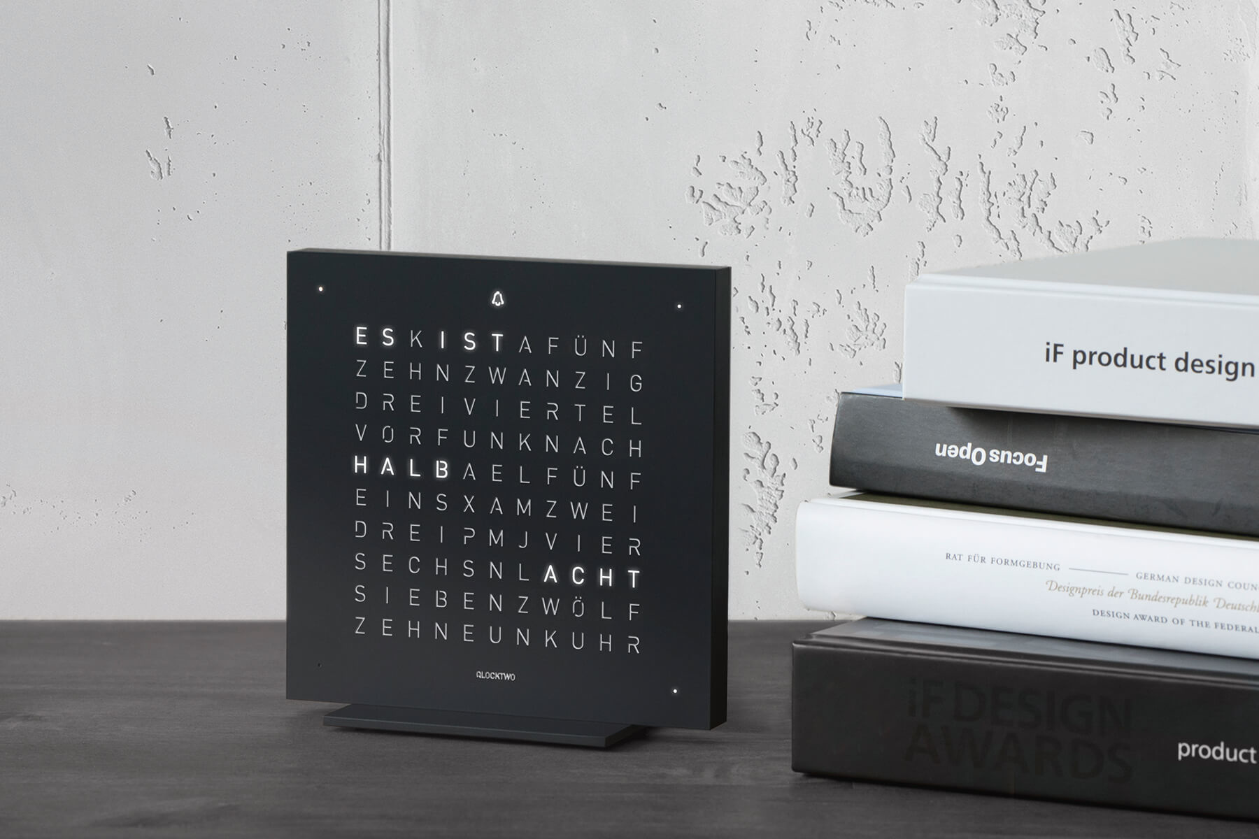 Qlocktwo Touch Deep Black - Roemer juwelier