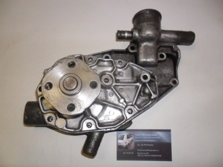 Volvo 66 Water pump 'old type' 3100979 used Volvo 66, 343, 345 - Volvo ...
