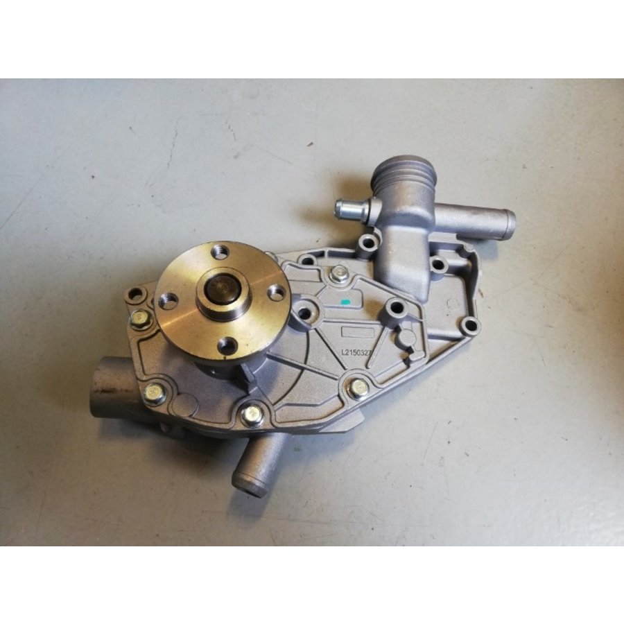 Volvo 66/343 'Old type' water pump 3100979 NEW Volvo 66, 343, 345 ...