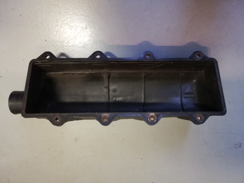 Air filter housing cover D16 engine 3560017 used Volvo 340 - Volvo 340 ...