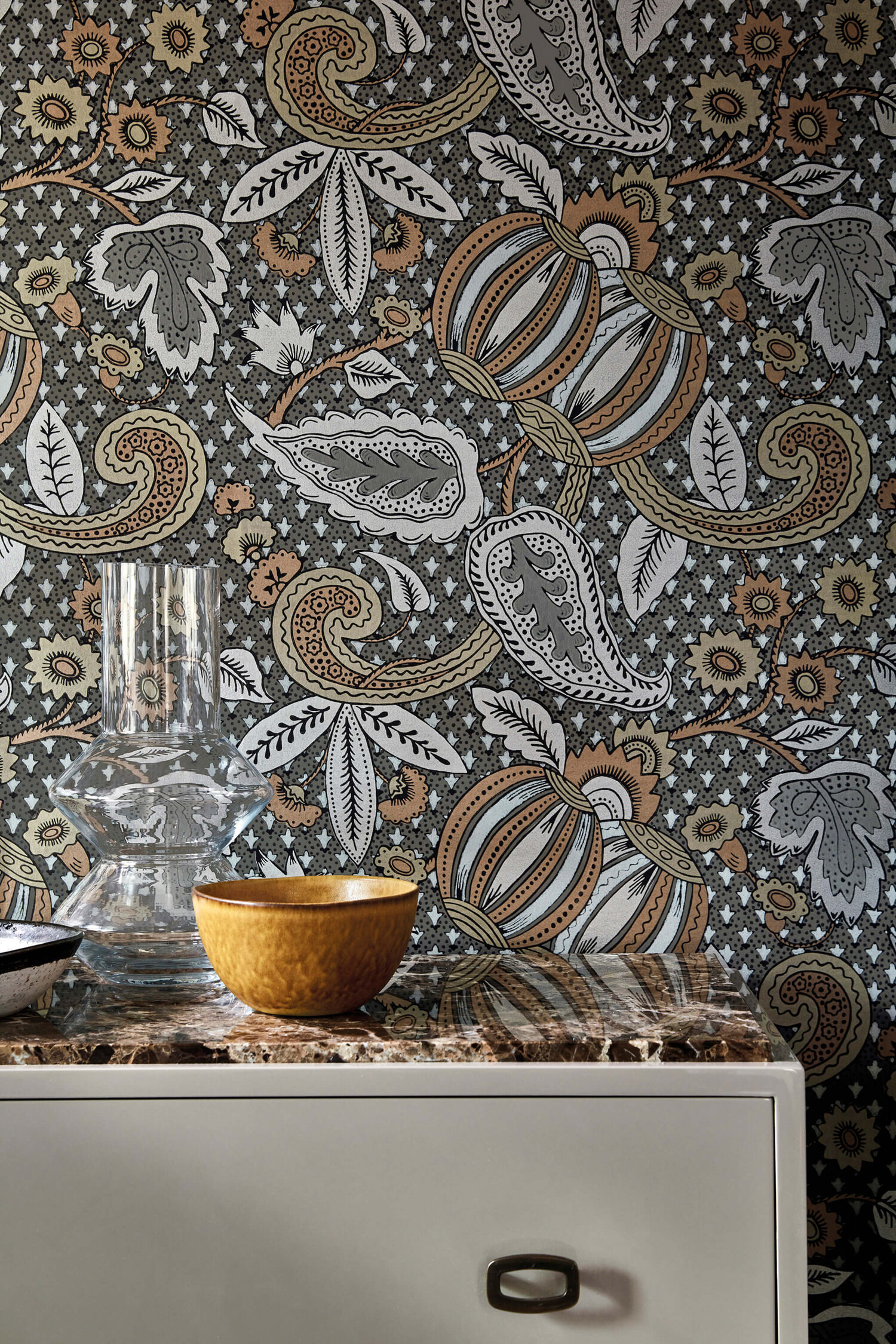 Pomegranate Grey Scale 0245POGREYS