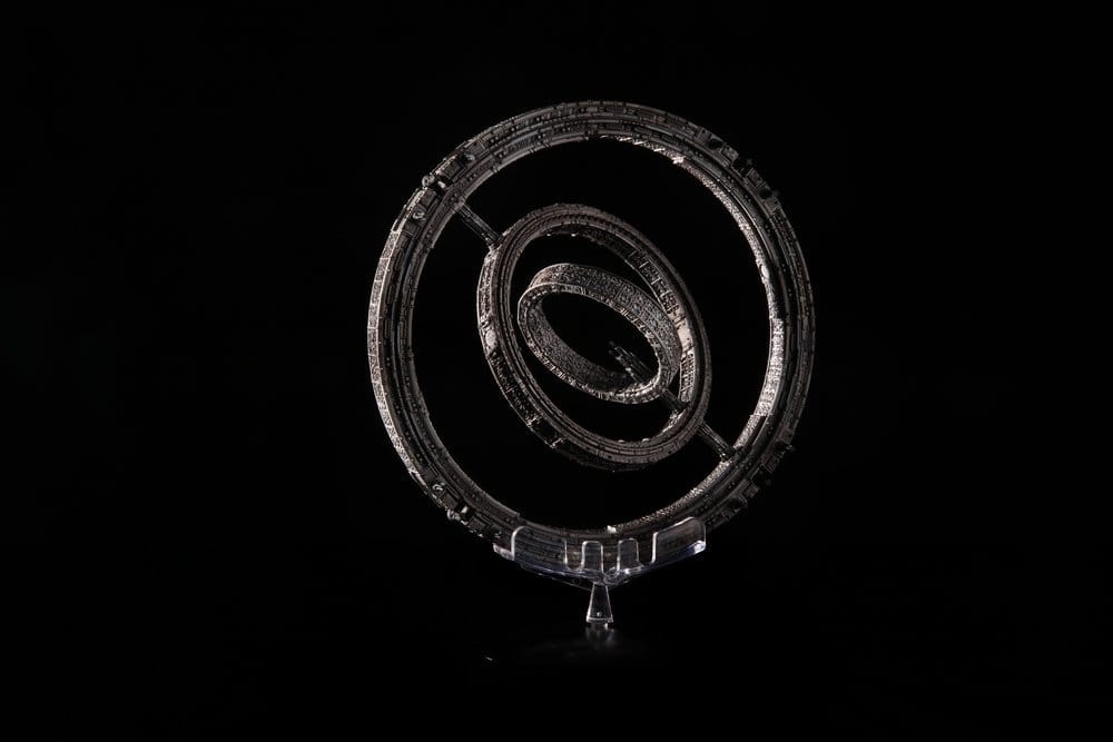 Foundation Die-Cast The Invictus Spaceship 20 cm - The Movie Store