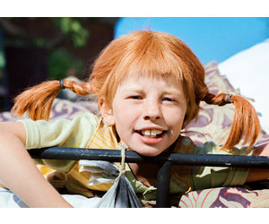 Pippi Longstocking postcard - Pippi staring in the distance - collectura