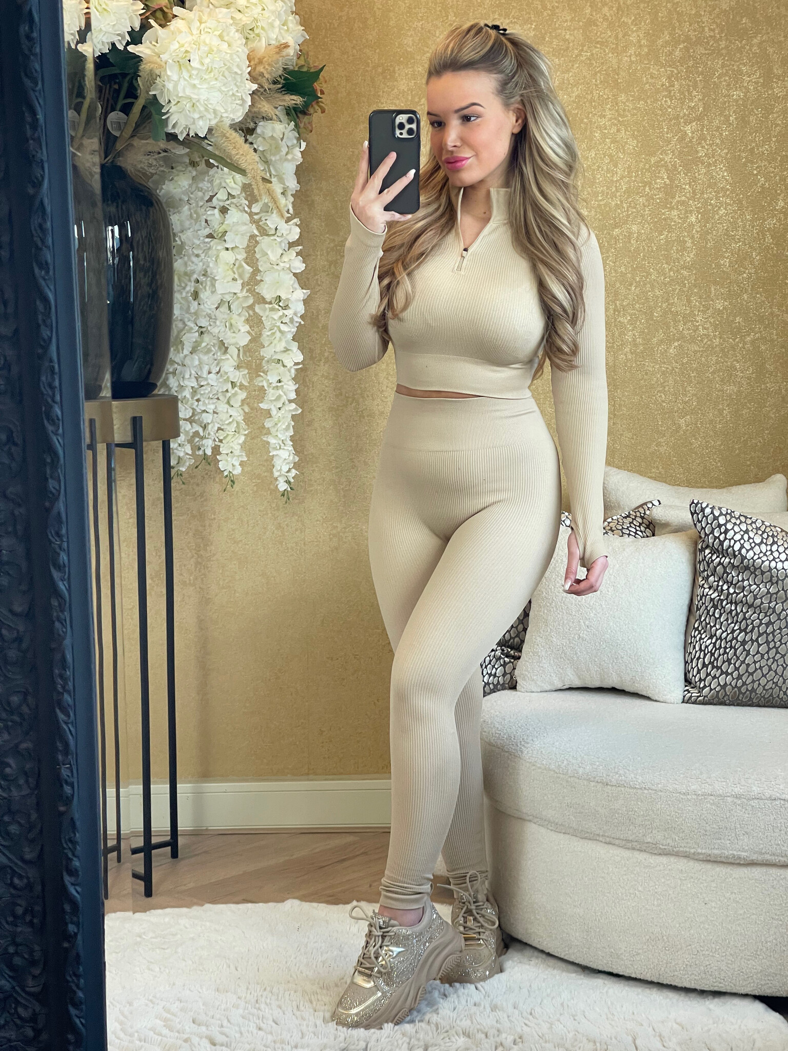 Nora comfy set beige - jaimymode.nl