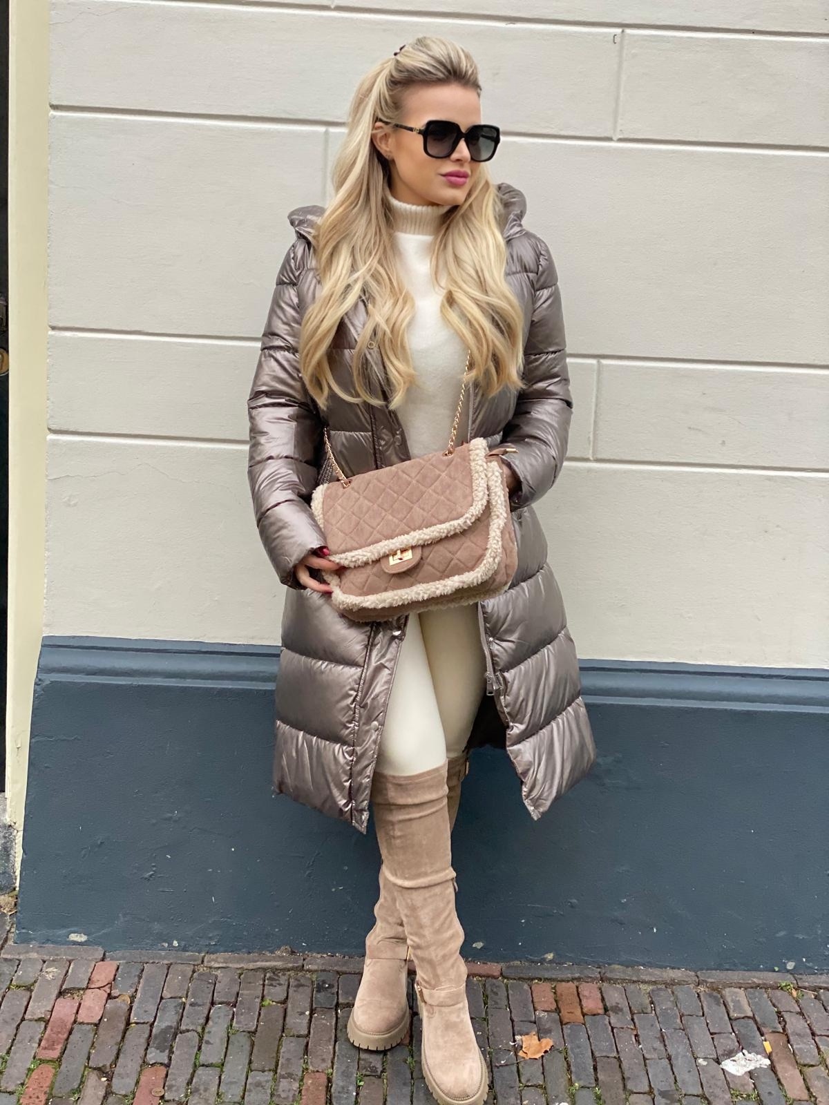 Jolie puffer jacket metallic bronze - jaimymode.nl