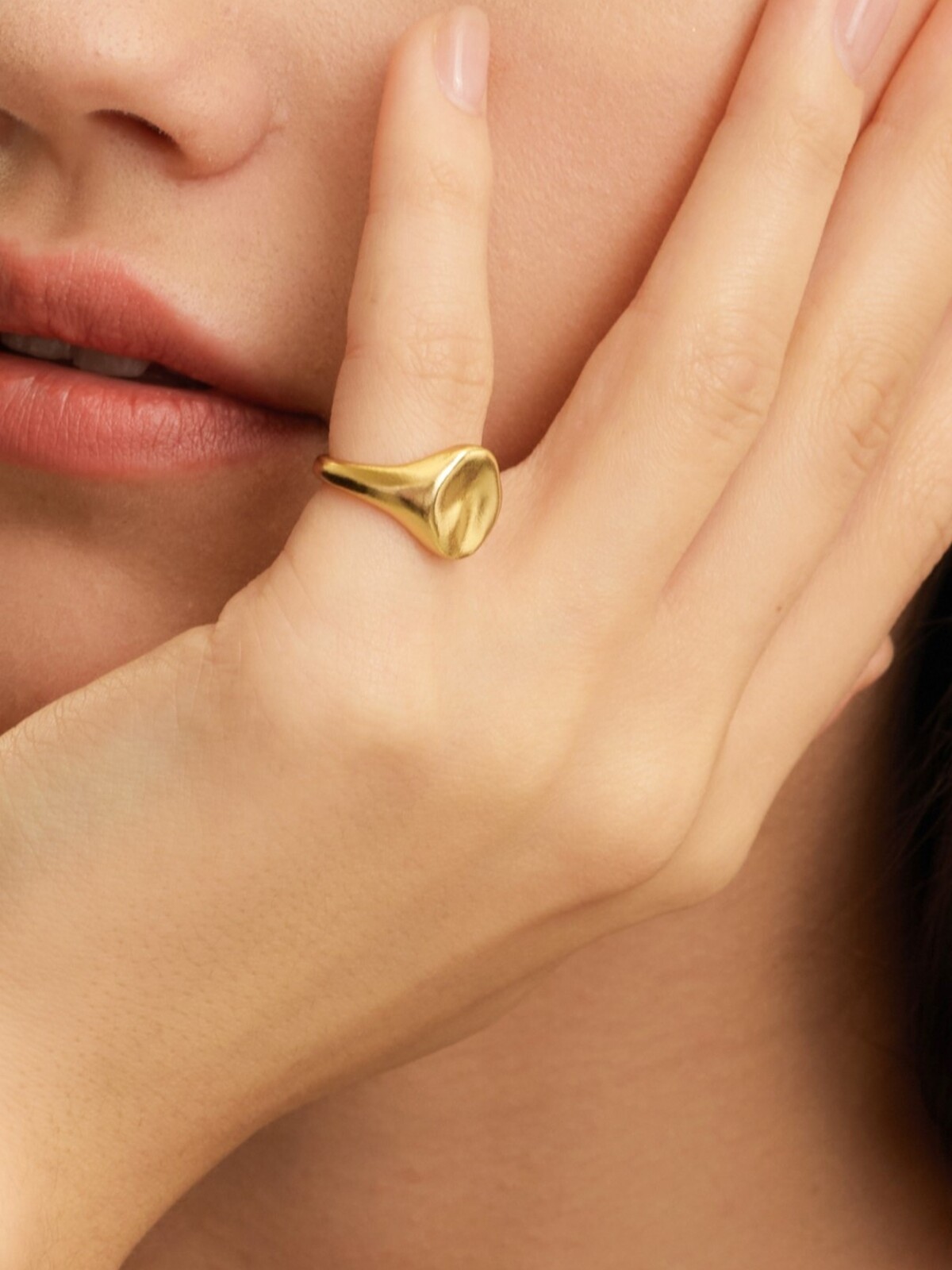 Les Soeurs Pinky Ring Ginette Oval Goud | Les Soeurs