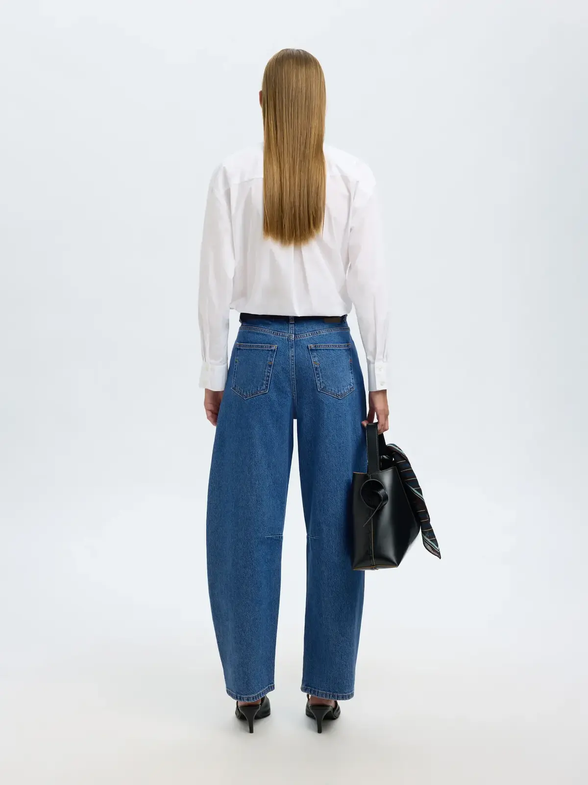 Selected Barrel fit jean Ane-Kori Medium Blue Denim | Les Soeurs