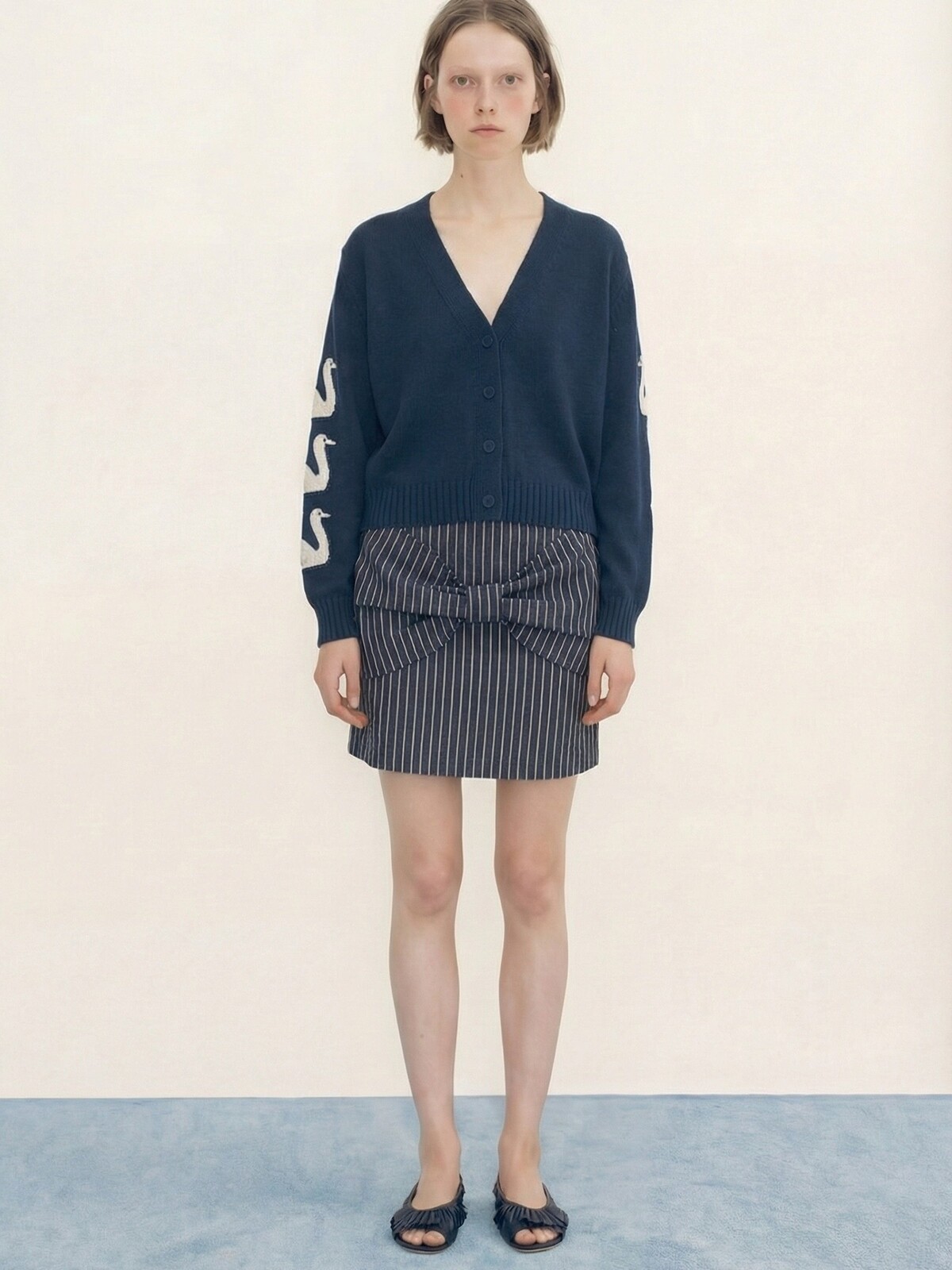 The Tiny Big Sister Knitted Cardigan Swans Stone Blue | Les Soeurs