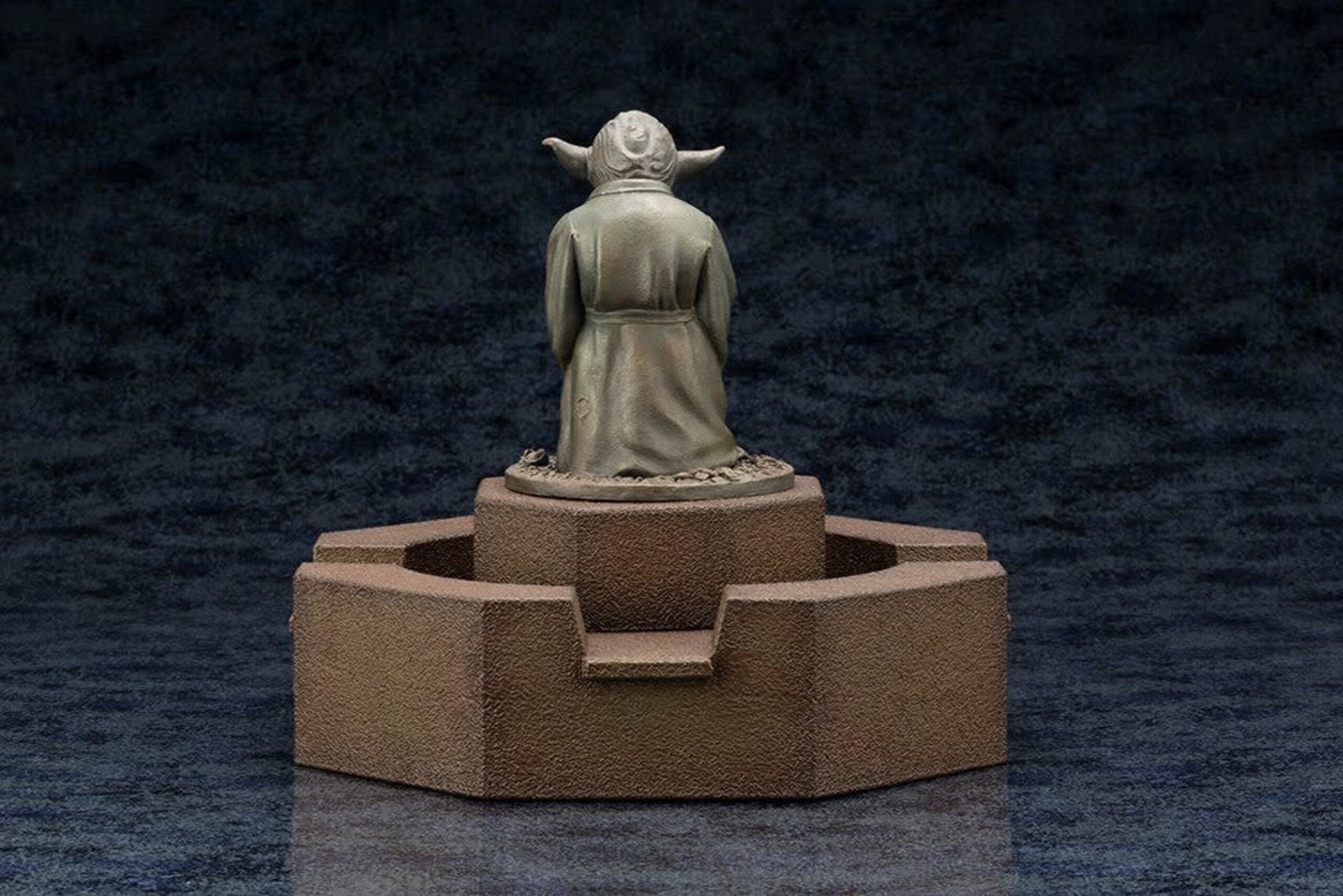 Star Wars: Cold Cast Statue Yoda Fountain Limited Edition 22 cm - Fans