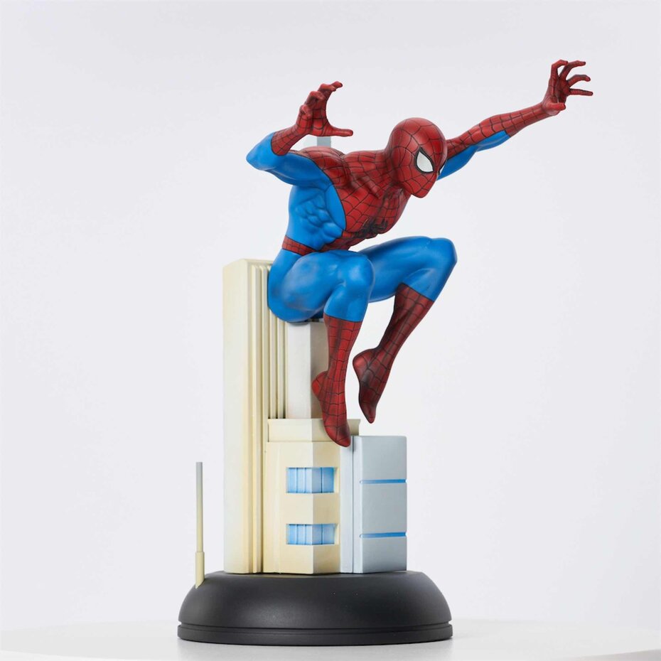 Marvel Gallery: Leaping Spider-Man - Exclusive 25th Anniversary Figure ...