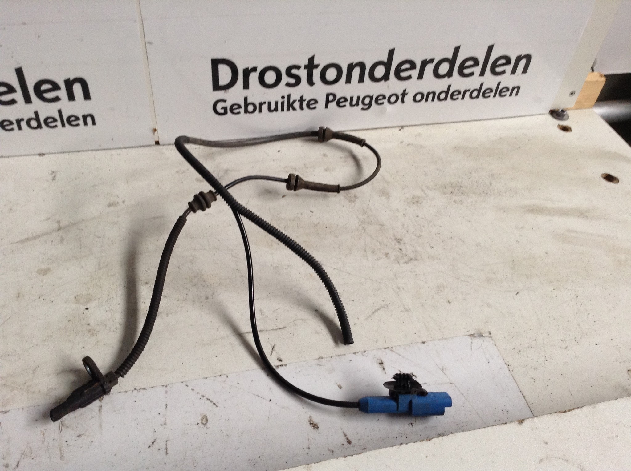 ABS Sensor Right - For Peugeot 2008 1.2 (4545J9) | Drostonderdelen