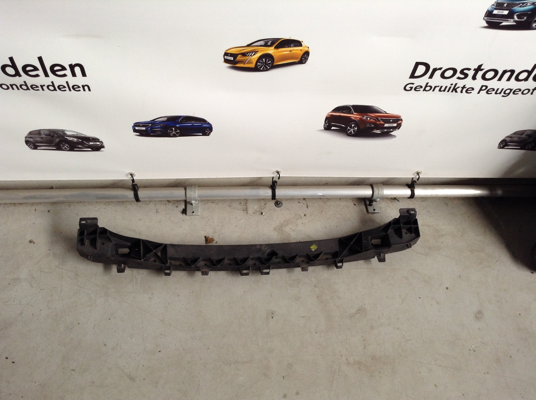 Bumper bracket for 9825813580 Peugeot 2008 II P24E | Drostonderdelen