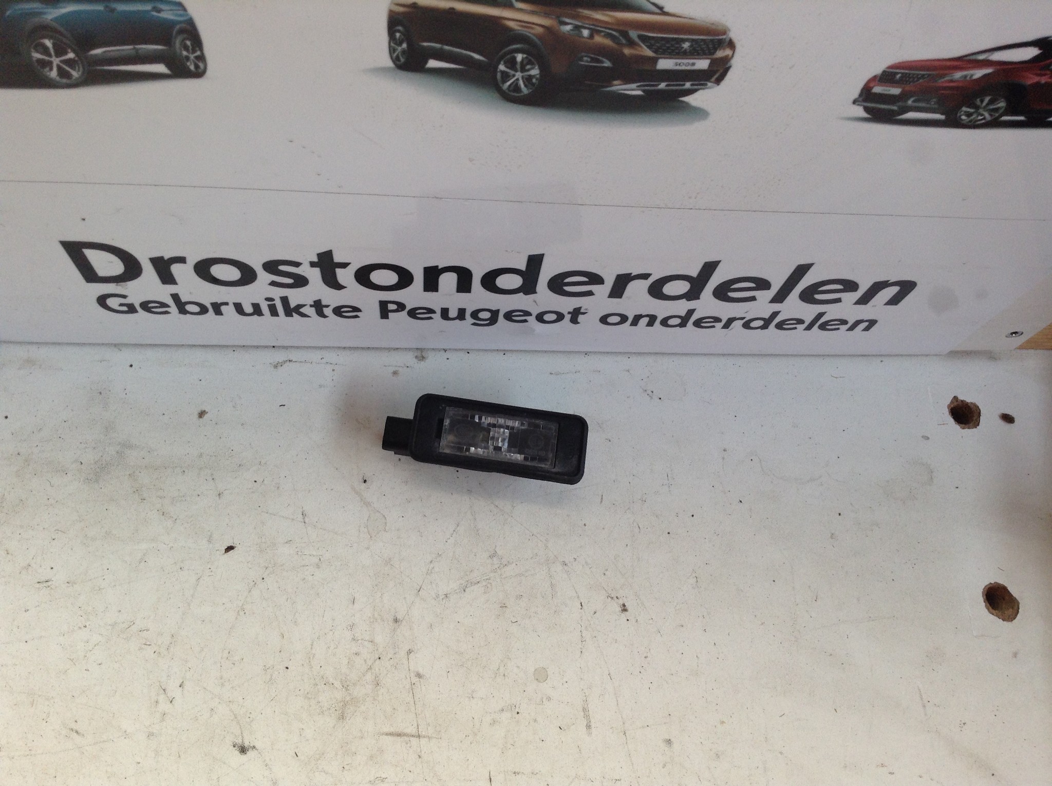 License Plate Light 9682403680 Peugeot 3008 II P84E | Drostonderdelen