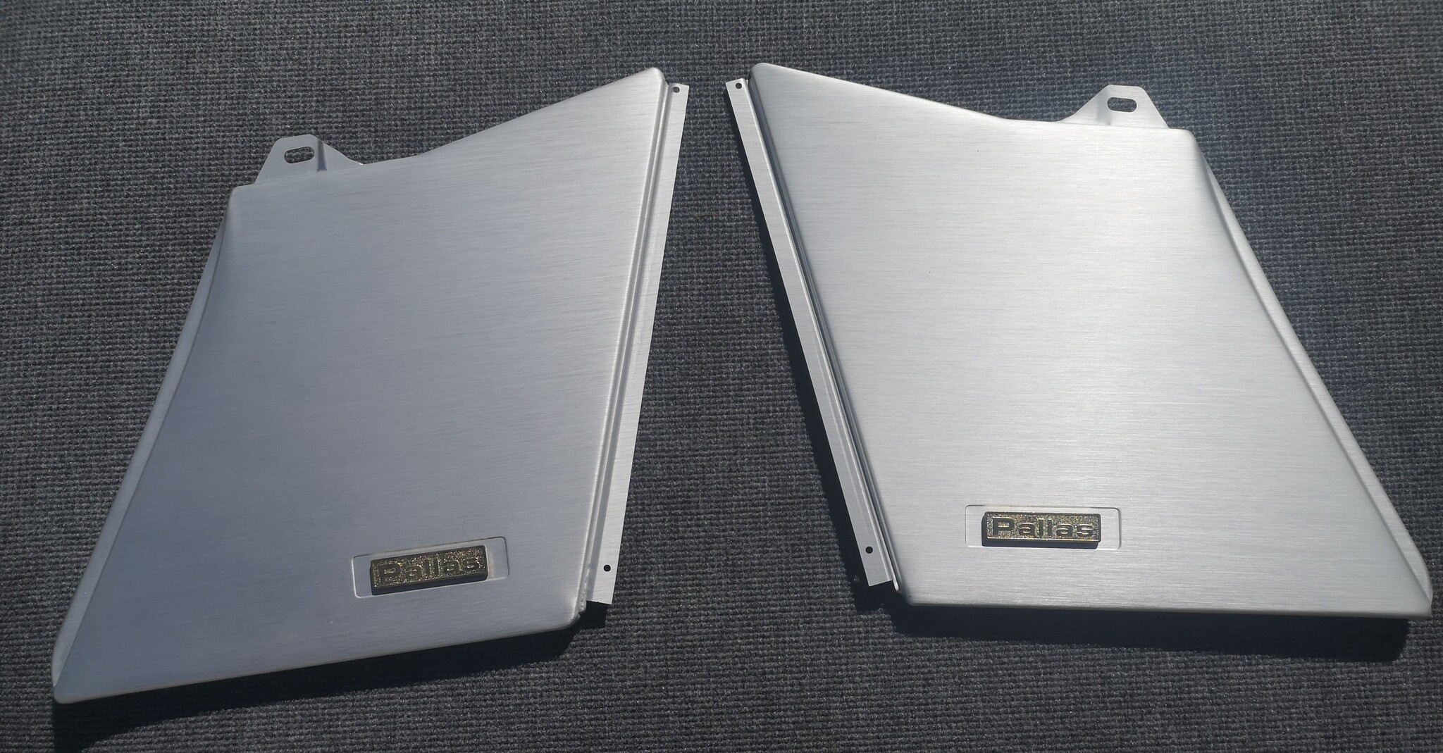 C-pillar strike plates left/right "Pallas" - CIT'art EUROPE BV