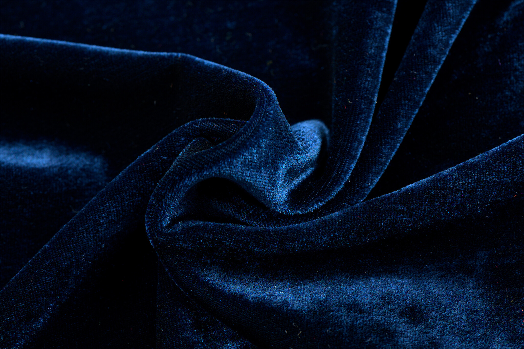 Stretch Fluweel: Zachtheid, Luxe en Veelzijdigheid voor Jouw Creatie ...