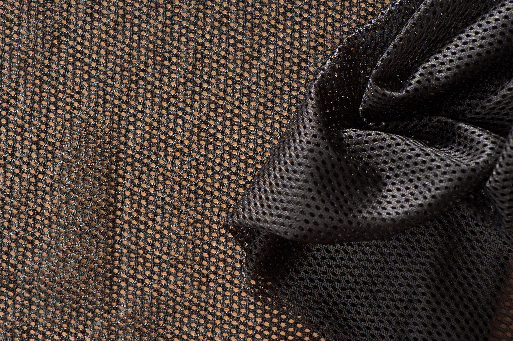 Ontdek de Veelzijdigheid van Onze Lichte en Ademende Mesh Stof ...