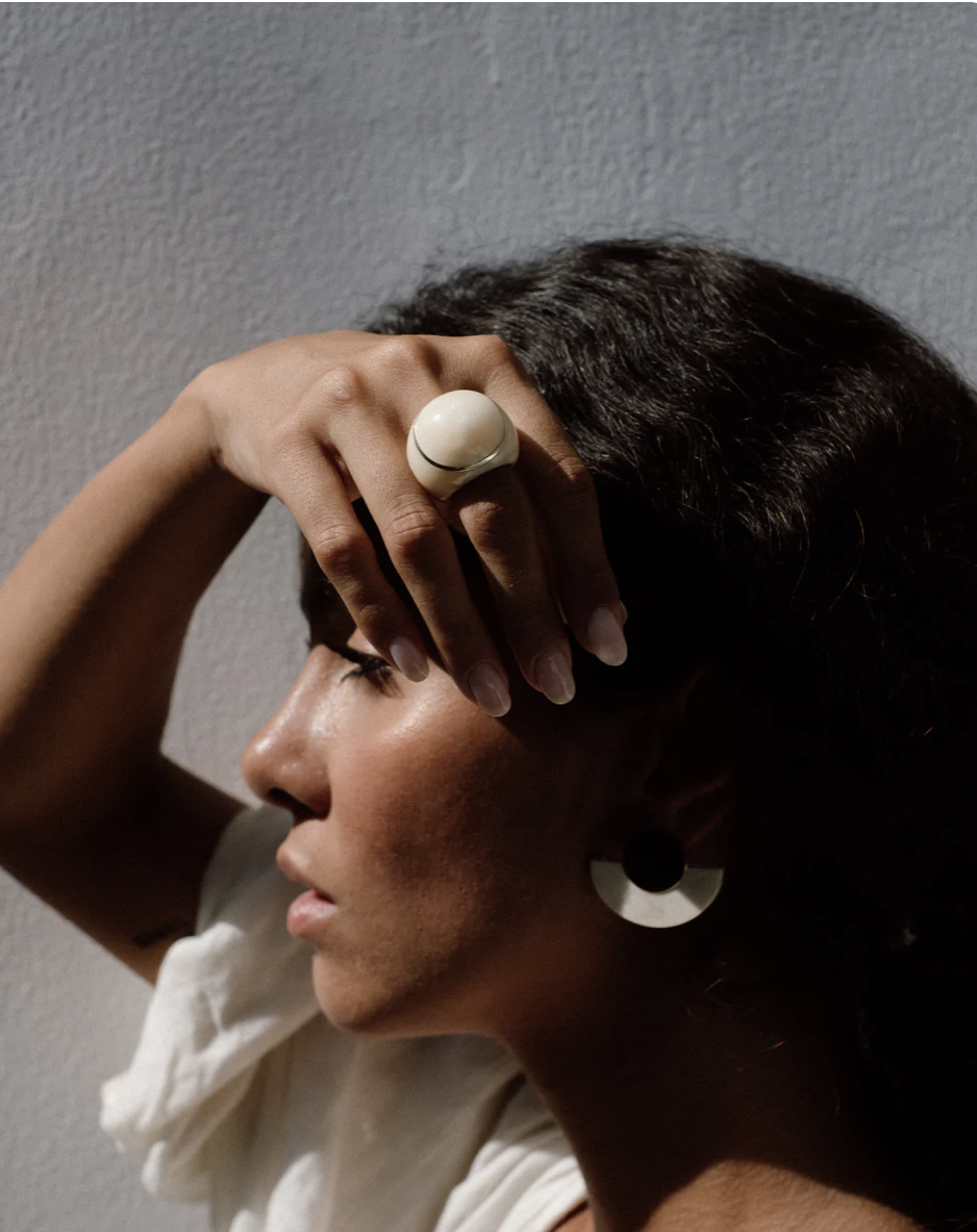 Adorn Bone & Horn Big Ring - MOOD store