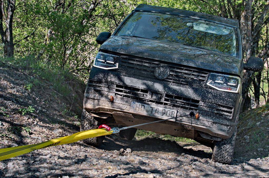 Winch 12 V 3 tons/7 tons pulling power for front or back use - GTV-VAN