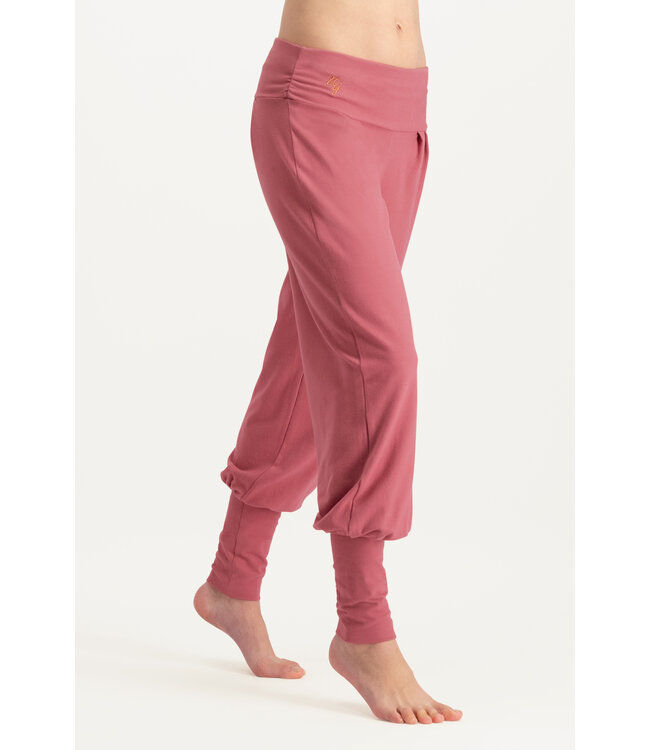 Urban Goddess Yoga Harembroek Van Biokatoen Dakini Hibiscus Yogakledingonlinenl