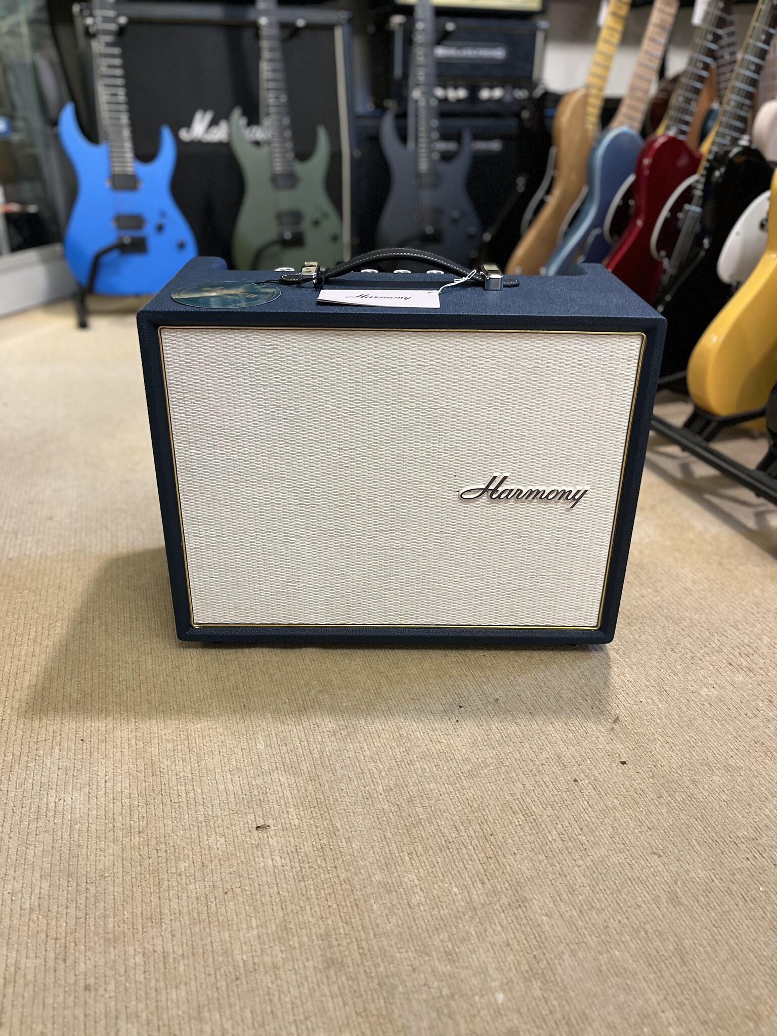 Harmony 6 Series H605 Combo - Sacksioni Guitarshop