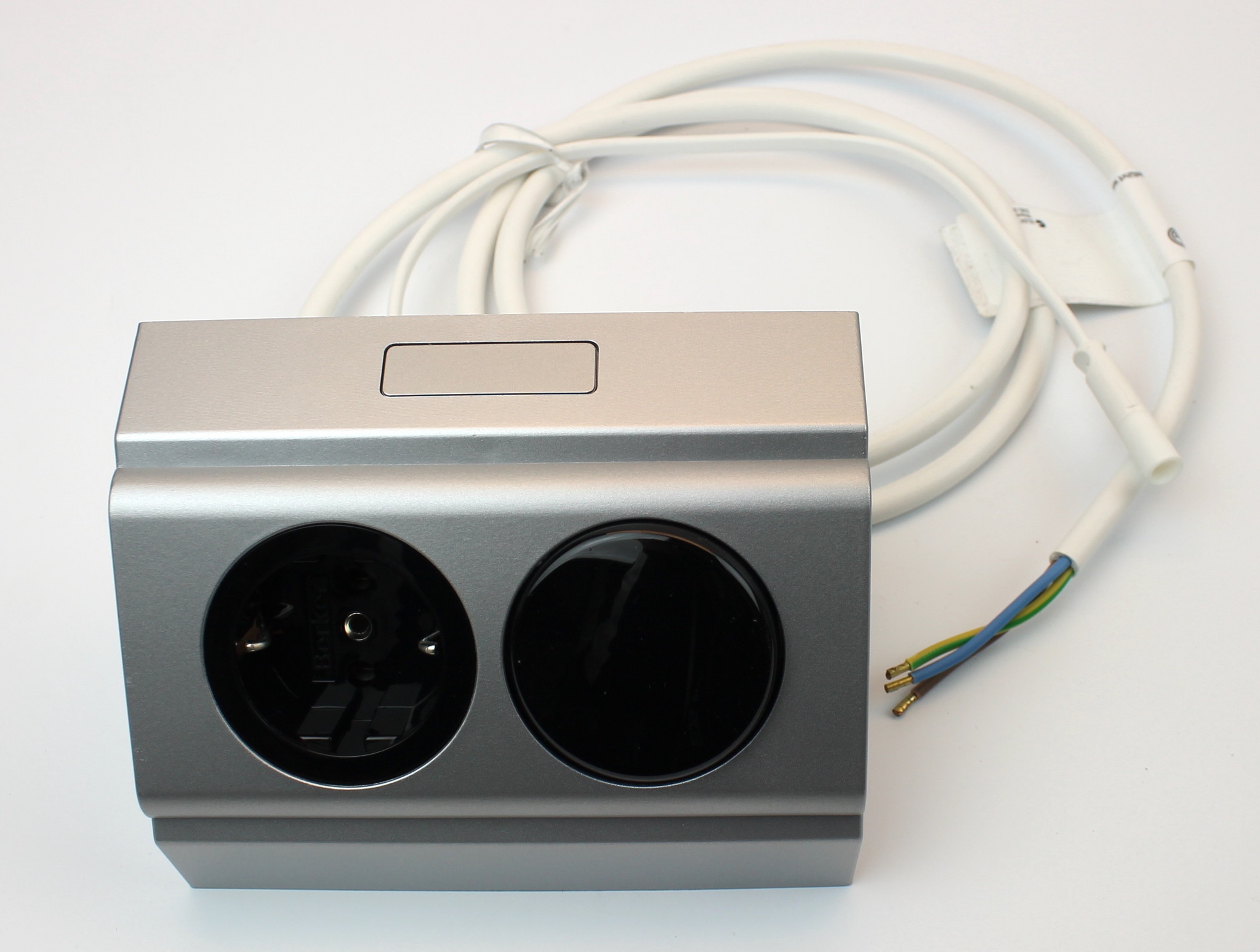 Switch with socket grounded for corner mounting alu - R&M Lighting