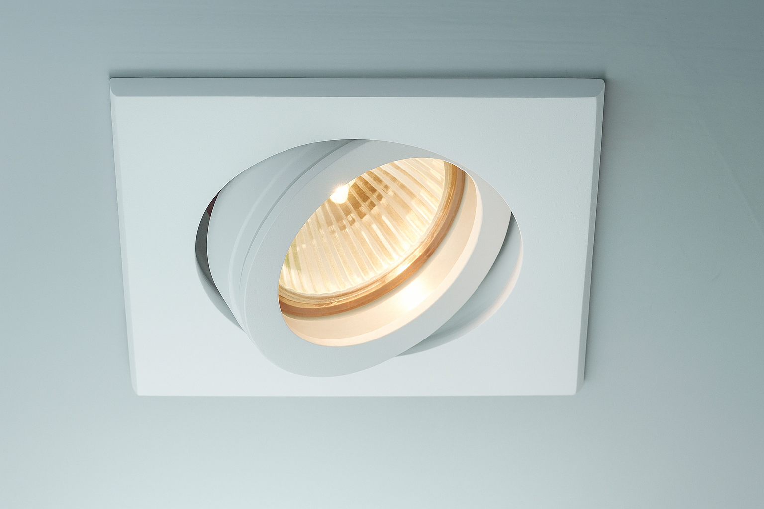 Tiltable aluminum recessed spotlight for GU10 LED lamps - R&M Lighting
