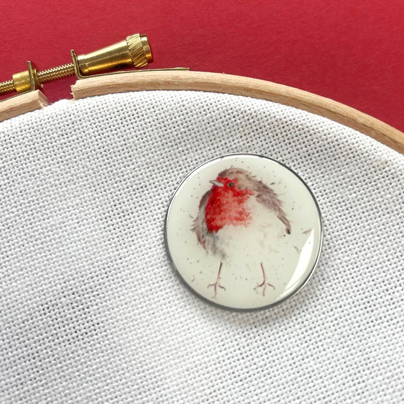 Needle Minder Hannah Dale - Jolly Robin - Bothy Threads - de Breibrink