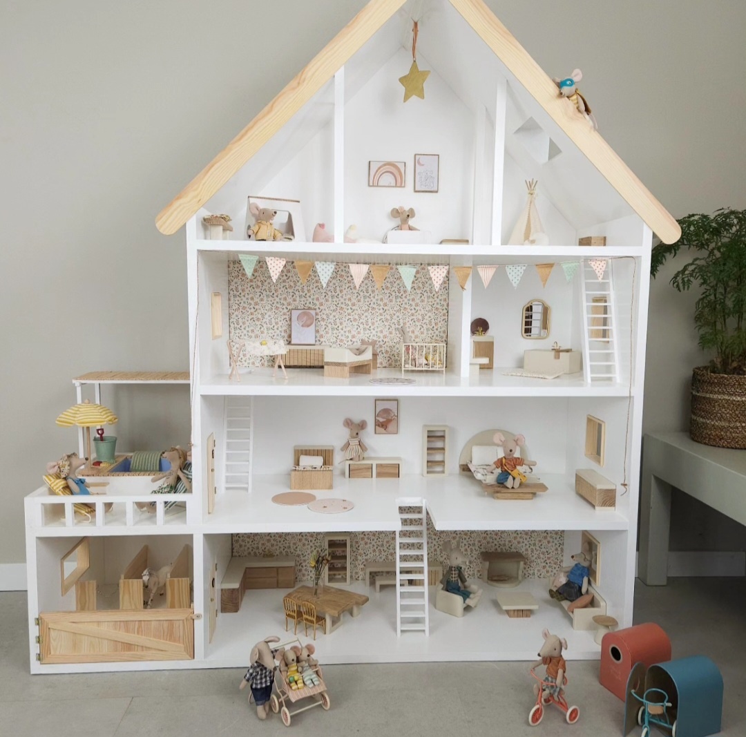 Poppenhuis 4 verdiepingen met Aanbouw | Het Houten Poppenhuis - Het Houten Poppenhuis