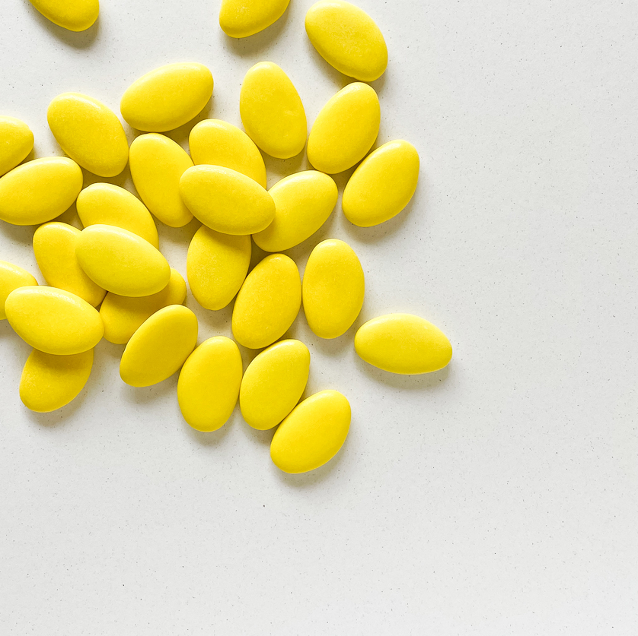 Suikerbonen De Bock in geel voor jouw doopsuiker DIY - FestLab