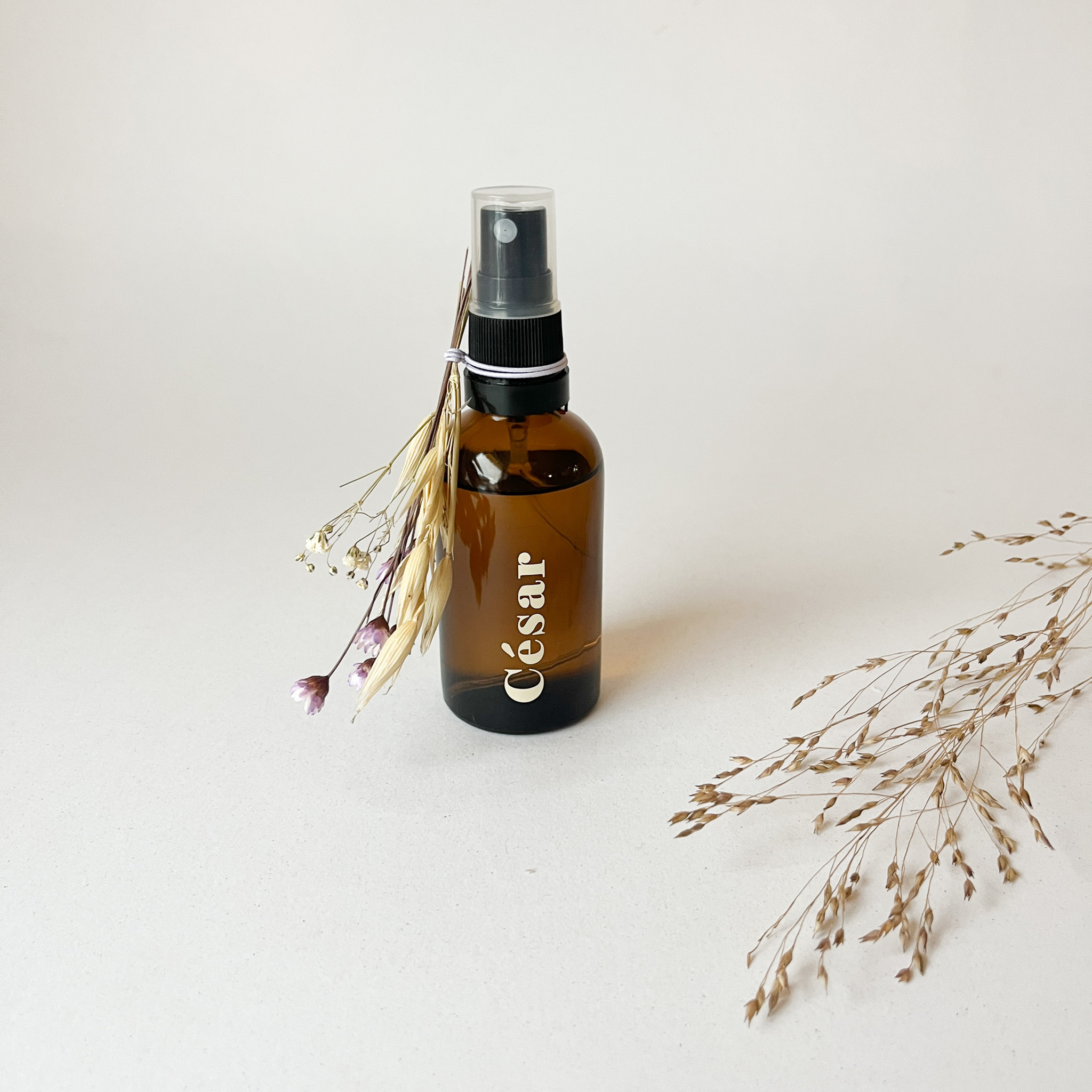 Spray flesje te vullen met huisparfum voor jouw doopsuiker DIY - FestLab