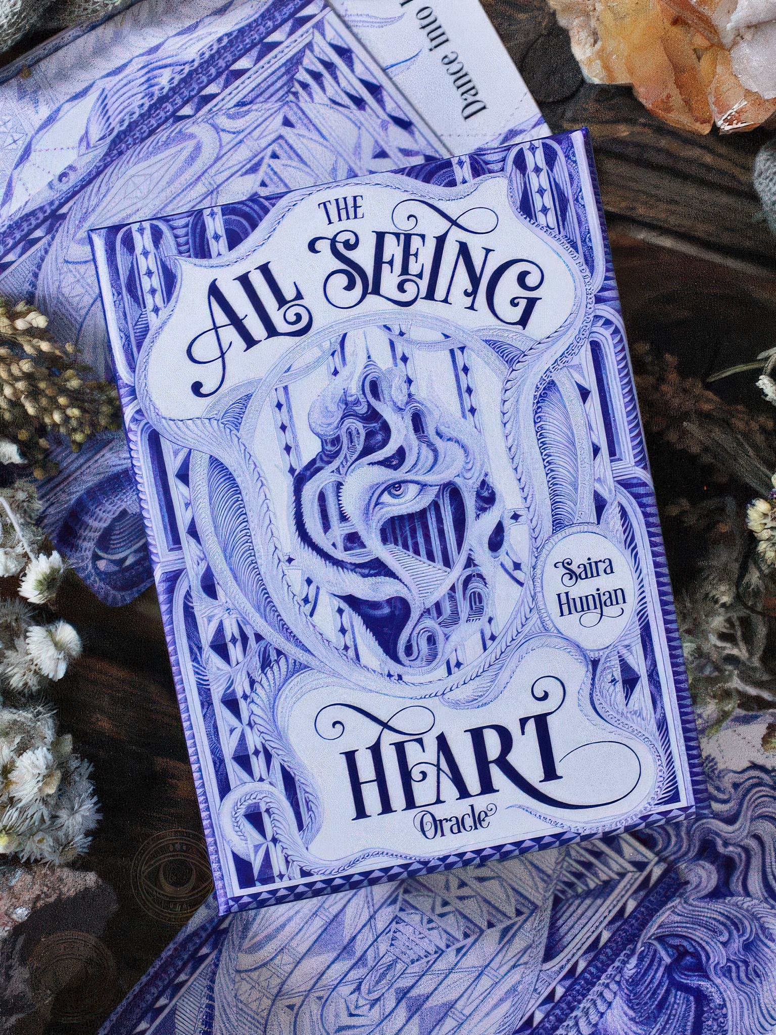 All-Seeing Heart Oracle - BLACKFISH Utrecht