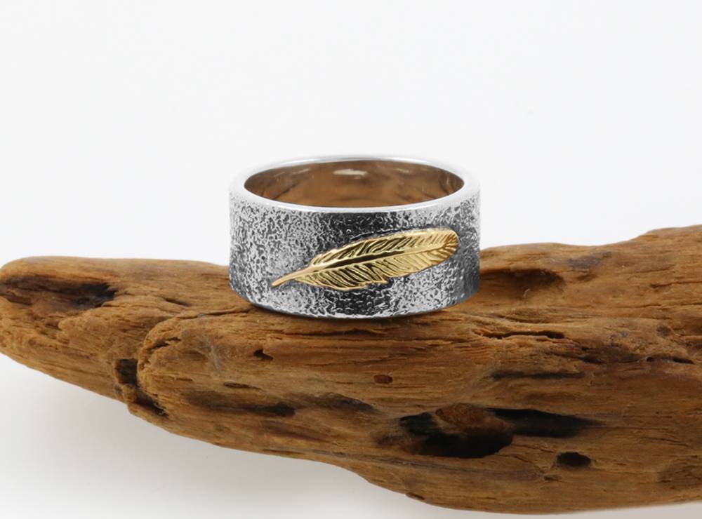 Feder: handfgefertigter Ring aus 925er Silber und 750er Gelbgold - New ...