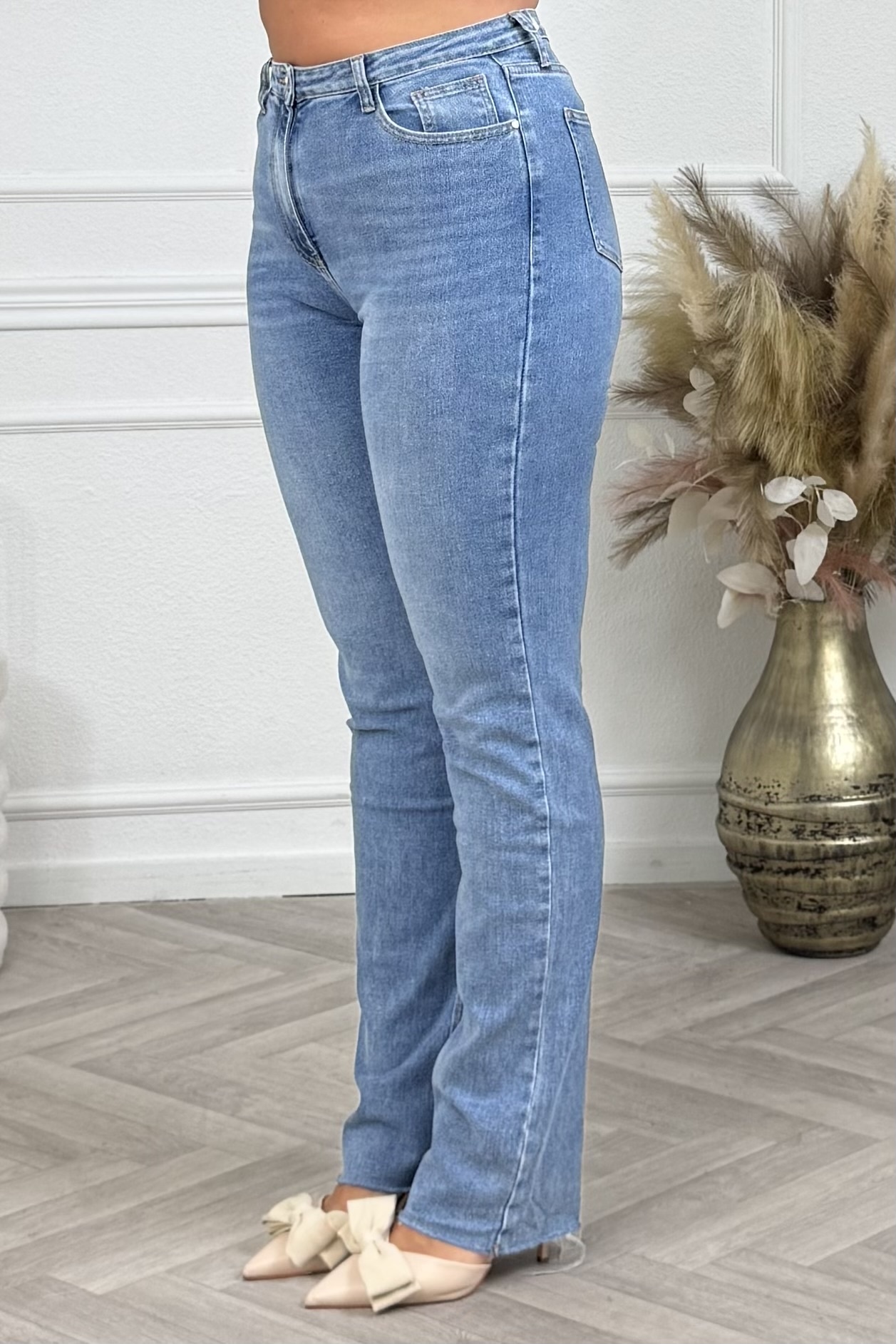 Tall Straight Leg Jeans Ruffle - Light Blue - Lots of Goodies