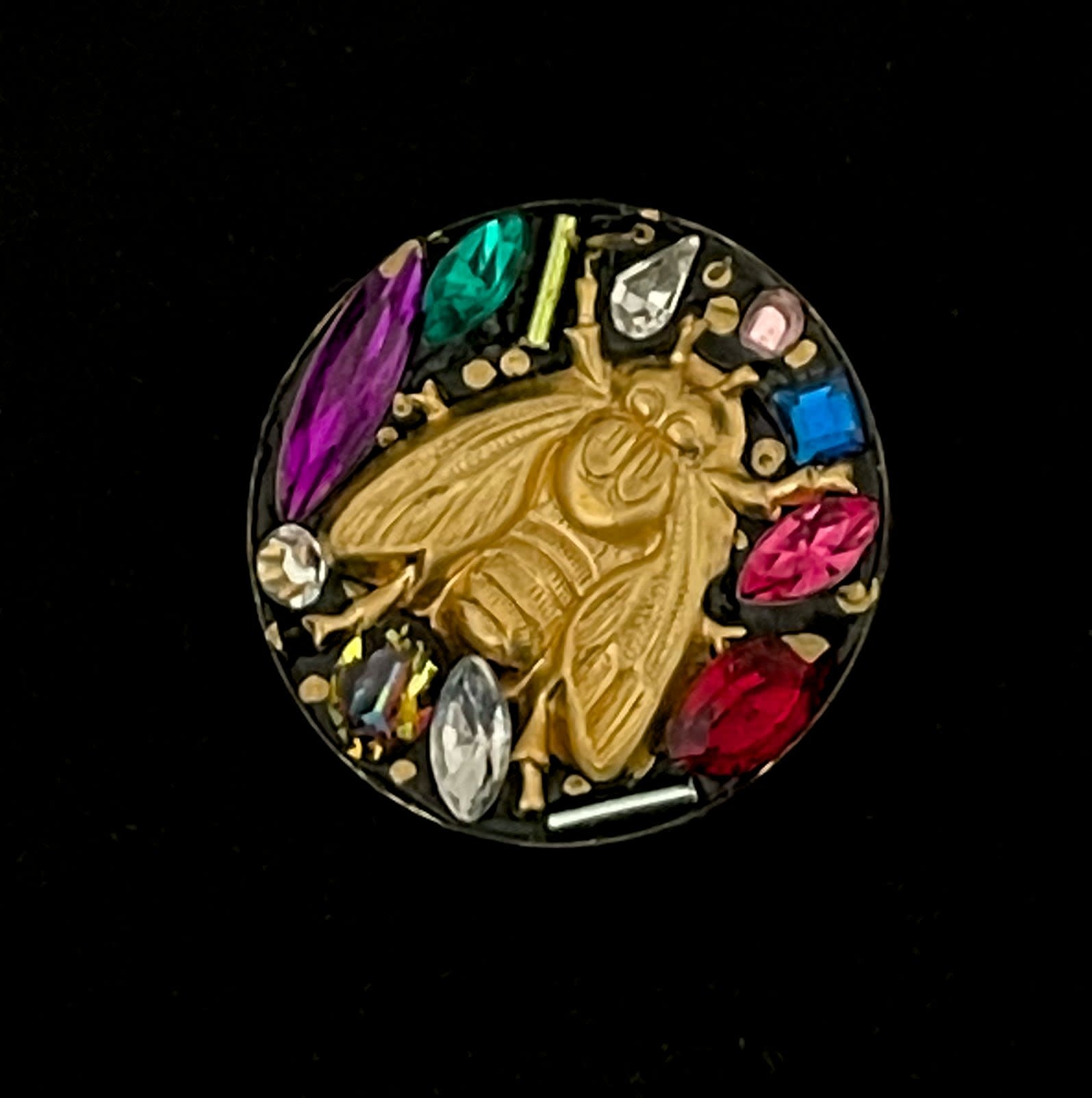 Bee Round Brooch 540 - Water Street Gallery