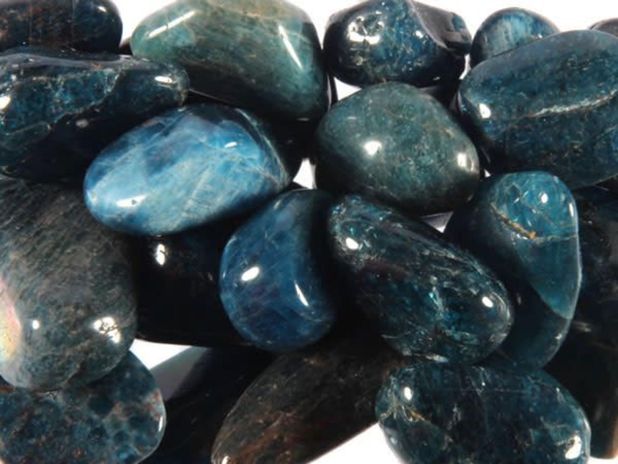 Apatiet (blauw) steen getrommeld 5 - 10 gram - Spiritual Garden