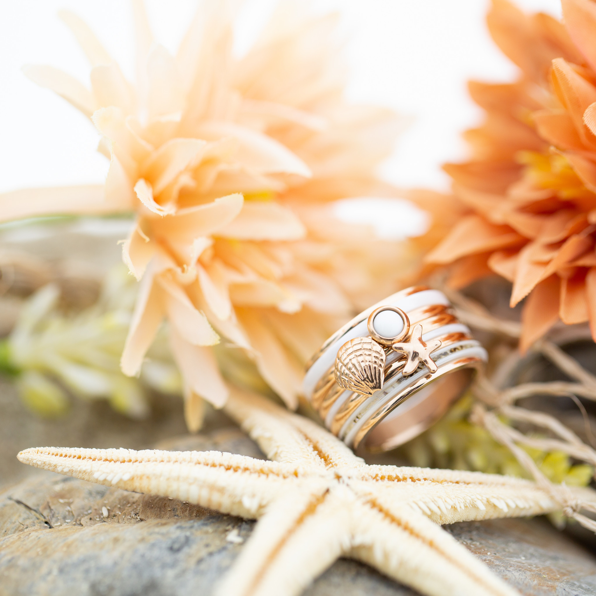 Complete ixxxi rosegoud ring met schelp en zeester - Beadle