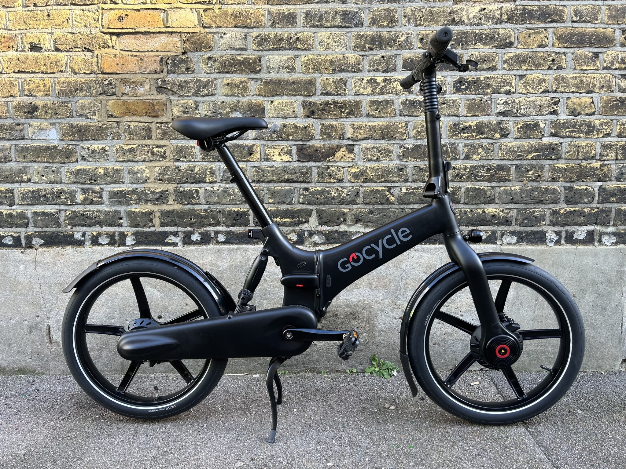 Demo G4i Black - Mamachari