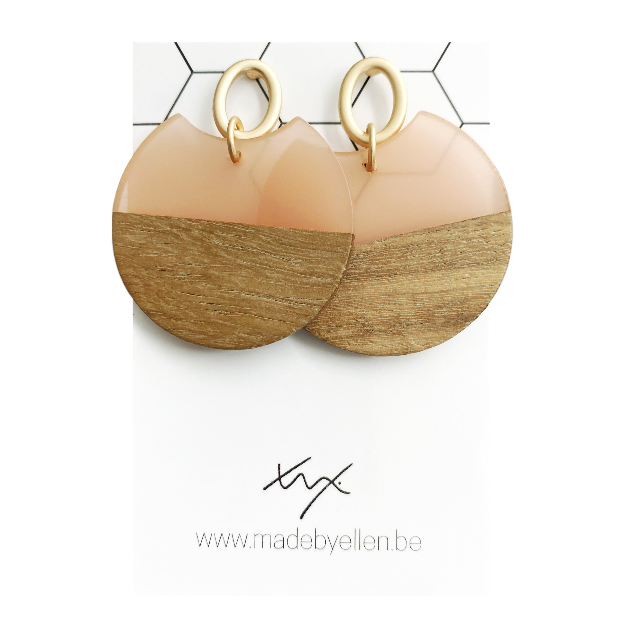 oorbEllen hars&hout cirkel hap lichtroze - Made by e l l e n