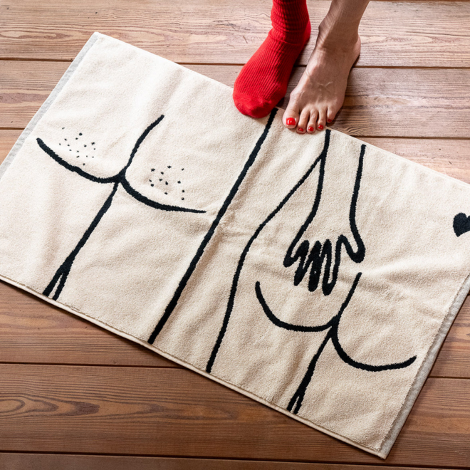 Helen B Helen B - Badmat Naked couple back